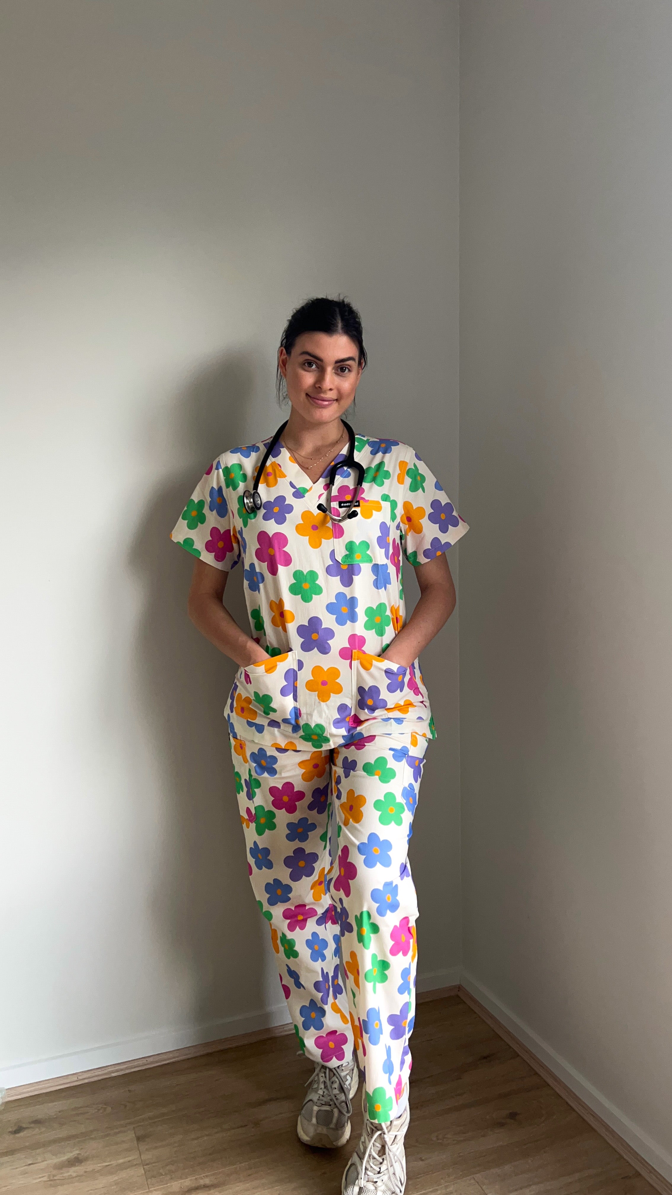 Flower Power - Scrub Set – SCRUBINI Medical Scrubs