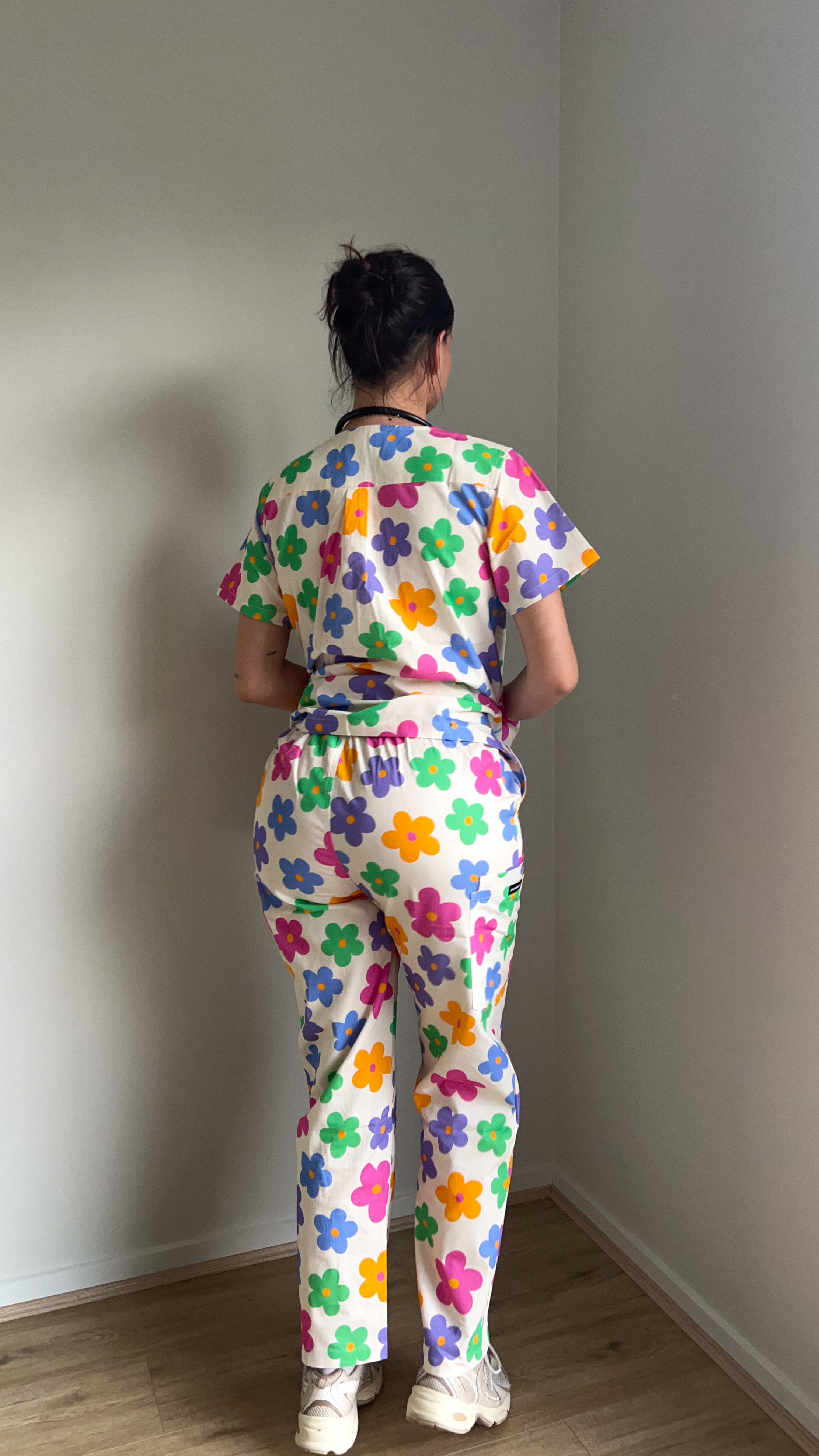Flower Power - Scrub Set – SCRUBINI Medical Scrubs